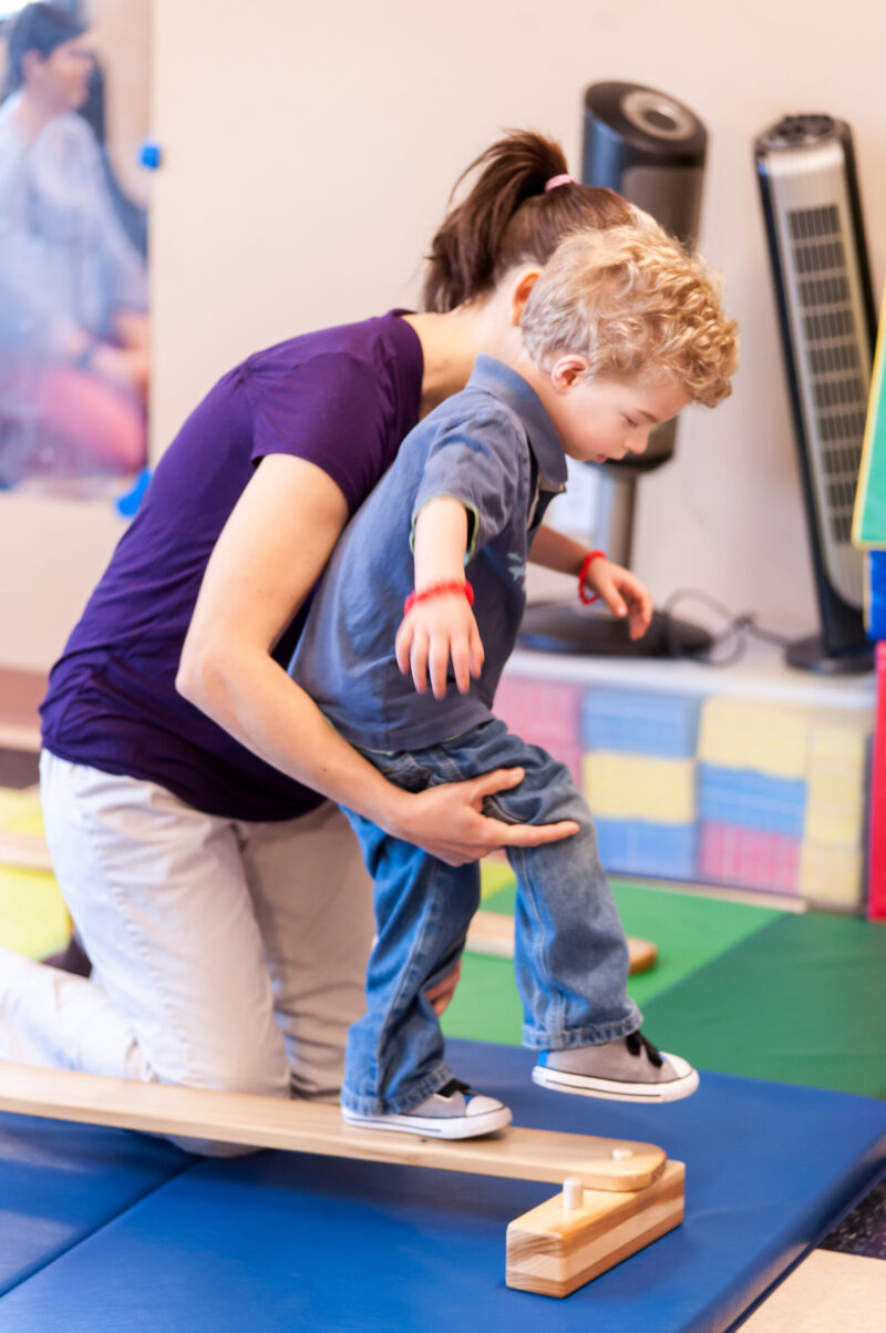 WHAT IS PEDIATRIC PHYSICAL THERAPY? - Good Beginnings Therapy